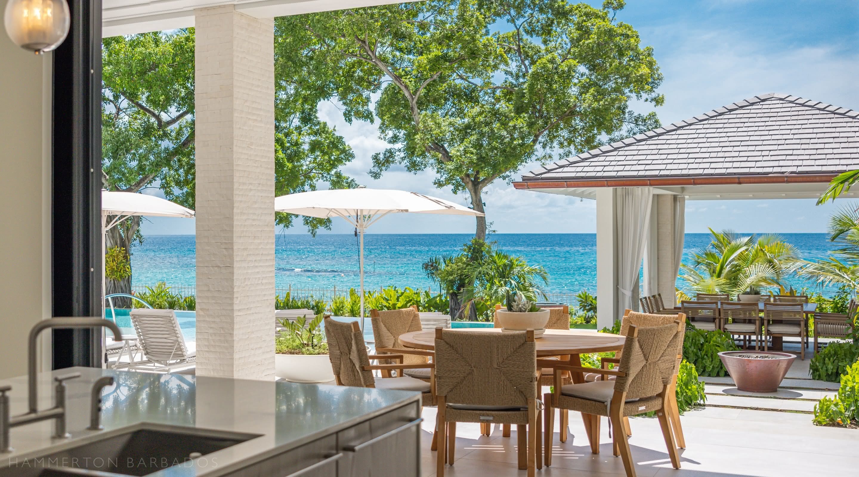 One Beachlands, Holetown, Barbados
